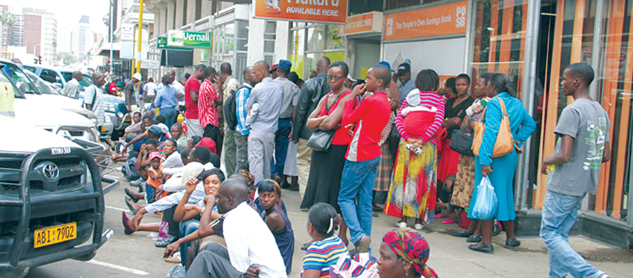 Depositors stranded as banks run out of cash - #Shutdown Zim2016